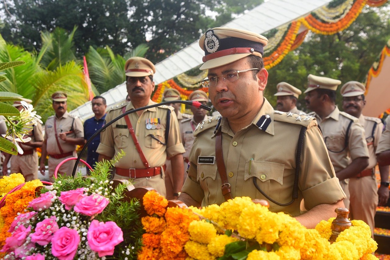 Let's pursue the ambitions of police martyrs' Warangal C P Amber ...
