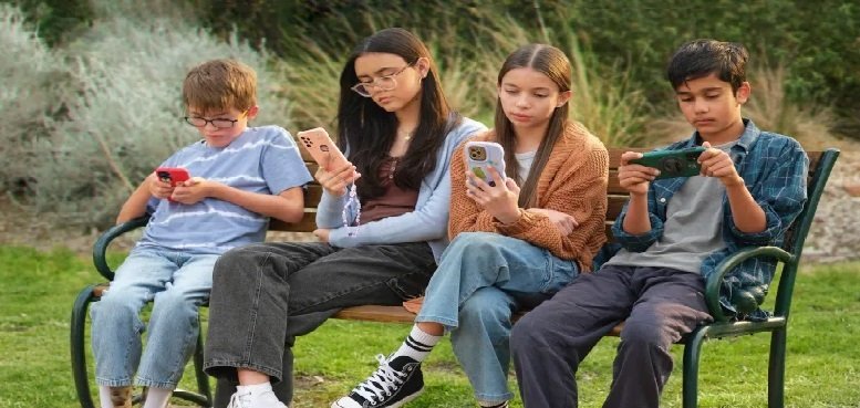 Meta starts kicking Australian children off Instagram & Facebook ...